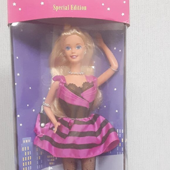 Mattel | Toys | Barbie City Style Doll Special Edition 7237 Mattel 1996 ...